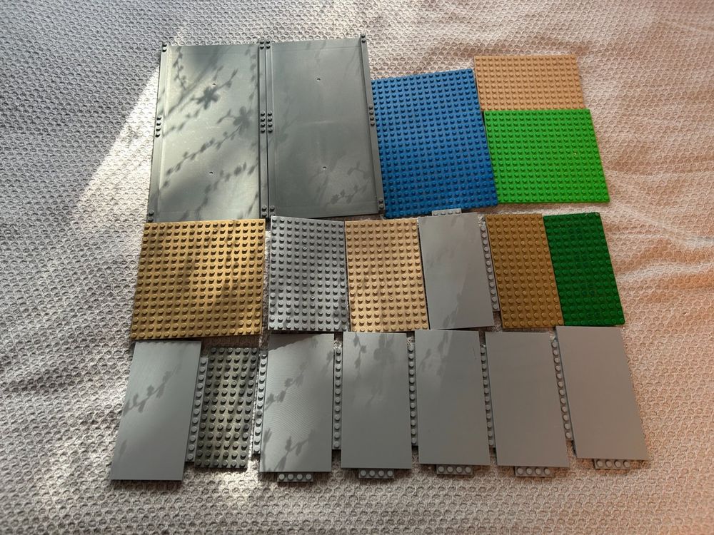 18 ganz grosse Lego Platten (Gebraucht) in Volketswil für CHF 5 – mit ...