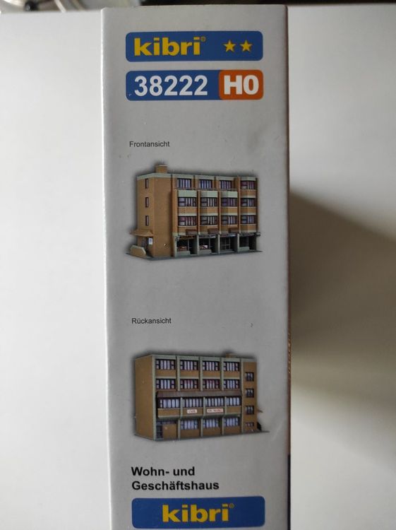 Wohn- und Geschäftshaus, Bausatz von Kibri H0 (Neu und originalverpackt) in La Chaux-de-Fonds ...