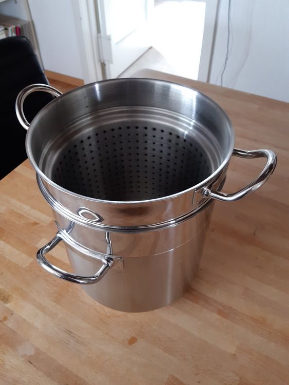 grosser Kochtopf mit Gemüseeinsatz und Deckel (Gebraucht) in ...