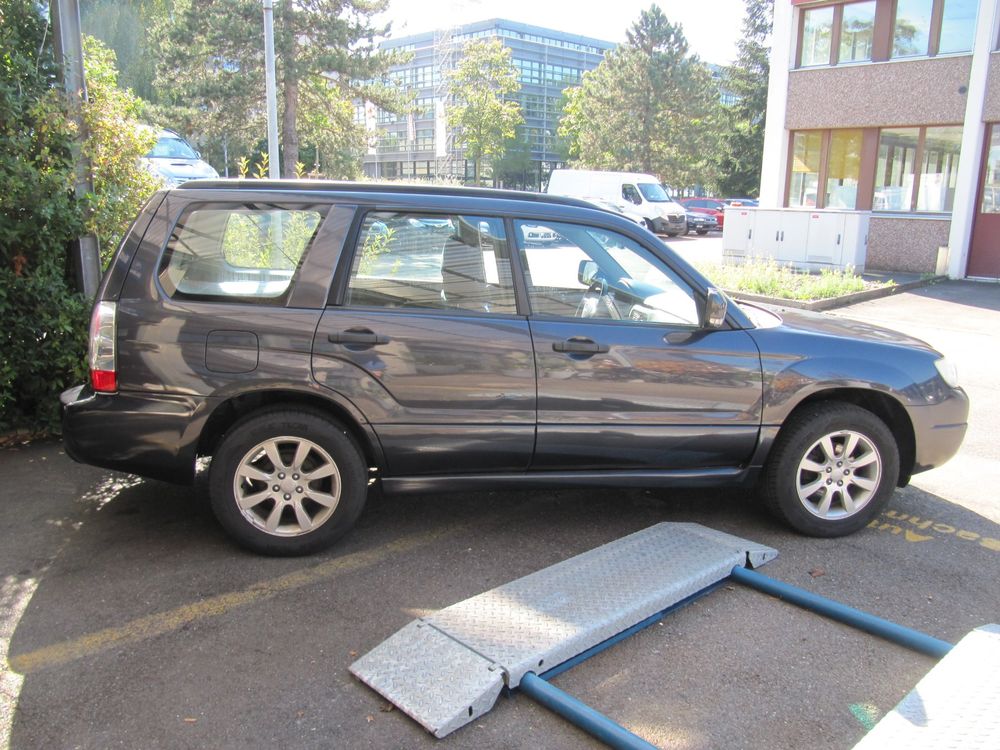 Subaru Forester 2.0X 4x4 mit Heckschaden (Gebraucht) in Rotkreuz für ...