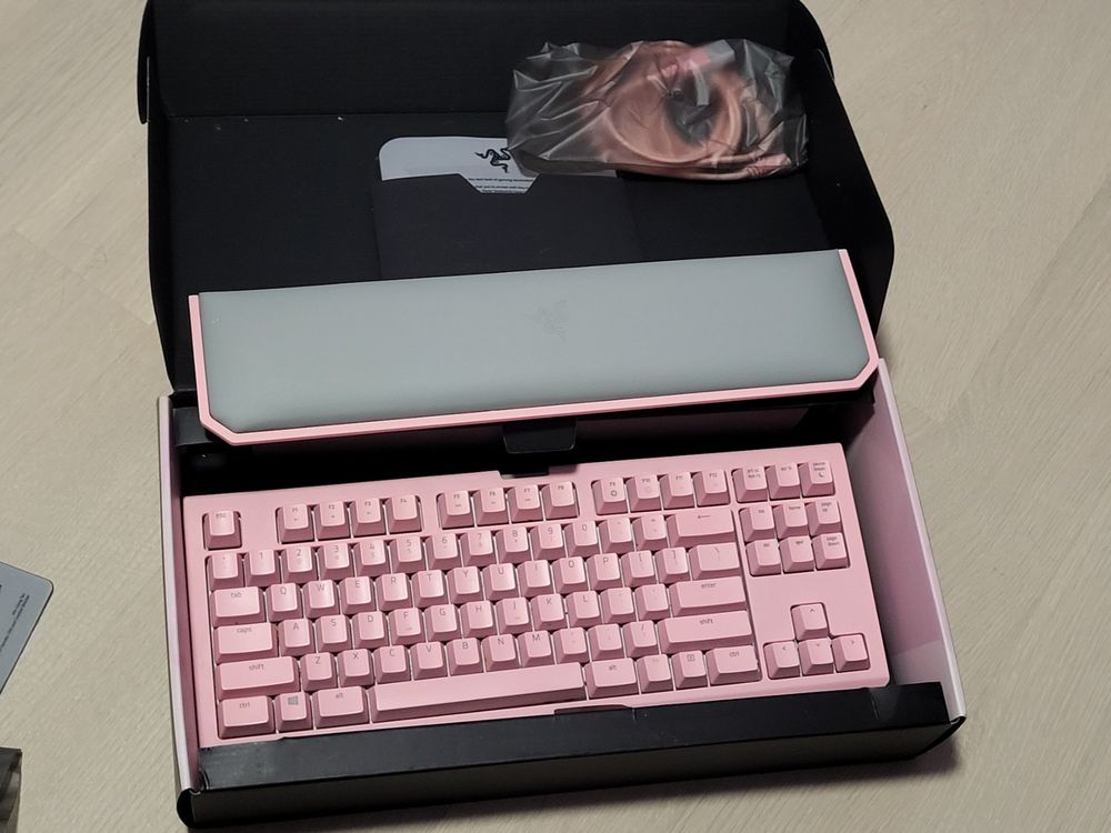 Razer Blackwidow Pink Keyboard Rosa Tastatur Clavier Rose | Kaufen auf ...
