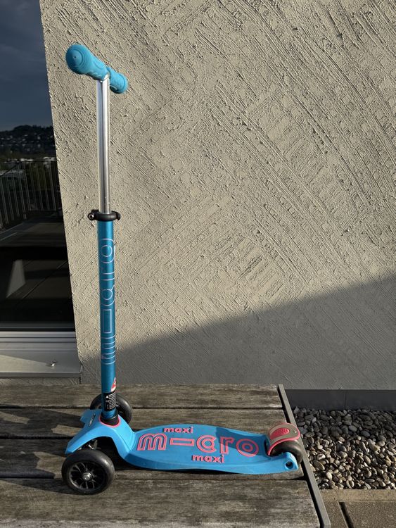 Micro Maxi Deluxe Kickboard Scooter Hellblau Top Zustand (Gebraucht) in ...
