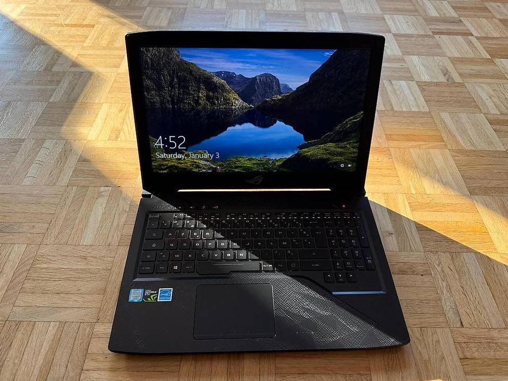 ASUS ROG Strix Gaming Laptop - 7th Gen i7/ GTX 1050 / 120Hz (Gebraucht ...