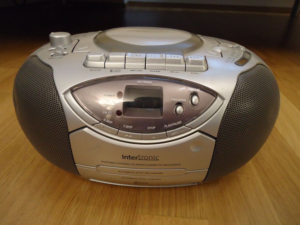 Intertronic MCD 96 CD Radio Kassetten Recorder (Gebraucht) in ...