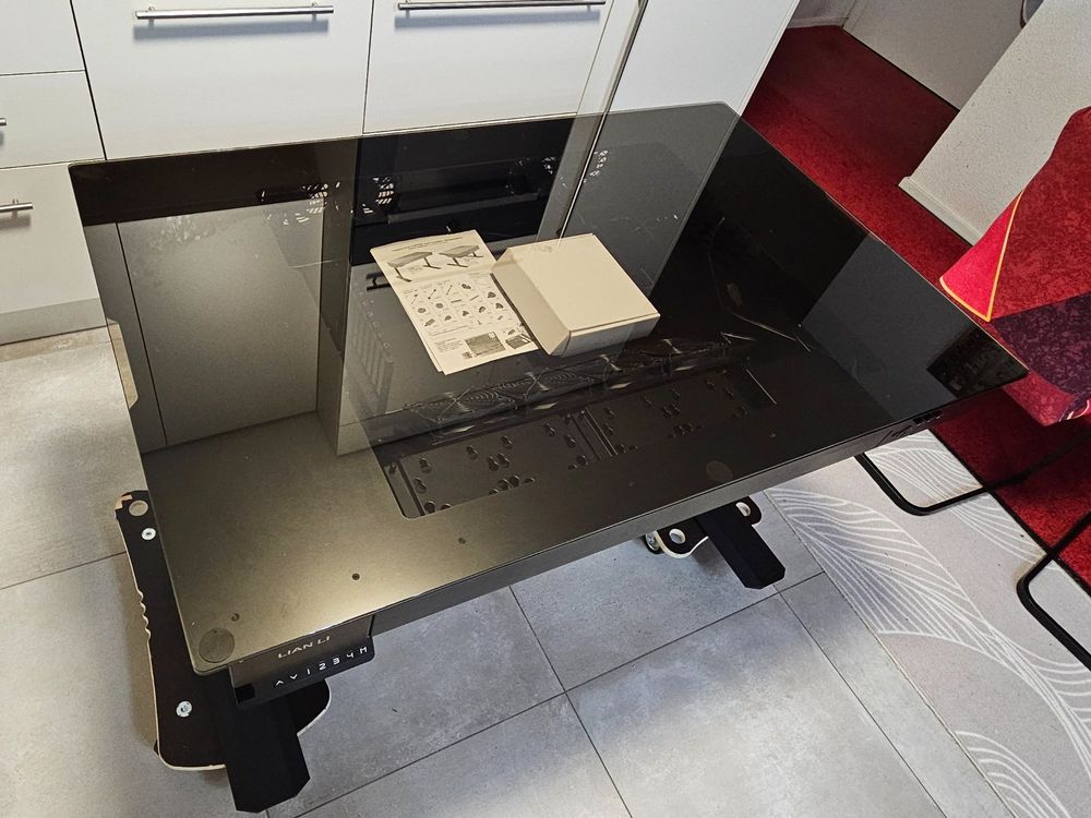 Bureau/Boîtier Lian Li DK-04X (D'occasion) à Rennaz pour CHF 590 ...