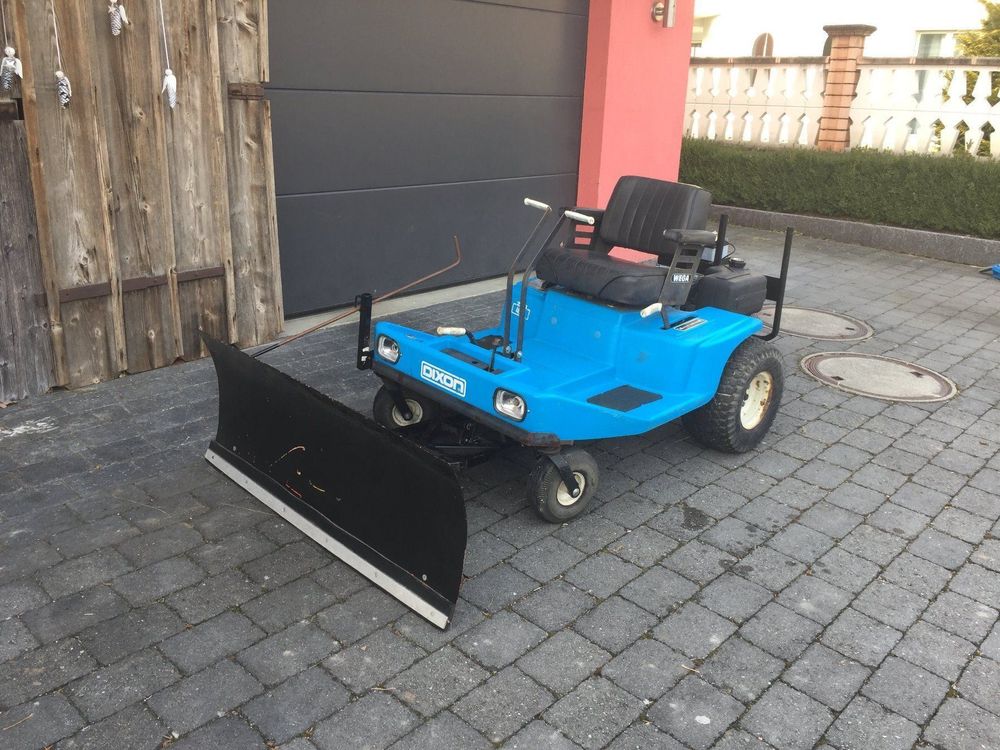 Dixon Aufsitztraktor mit Schneeschild (Defekt) in Sonnental für CHF 211 ...