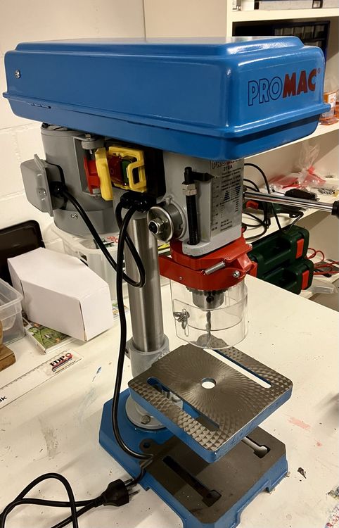 Ständerbohrmaschine PROMAC 210A, inkl Maschinen-Schraubstock | Kaufen auf Ricardo