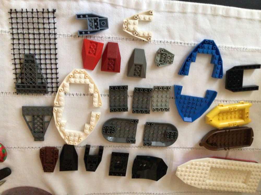 Lego Boote und Schiff Teile (Gebraucht) in Zürich für CHF 7 – mit ...