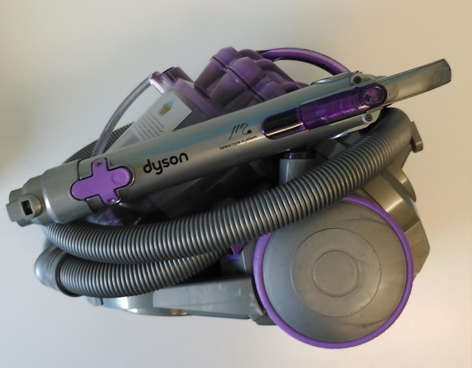 Dyson DC08 telescope system animalpro (Defekt) in Basel für CHF 88 ...