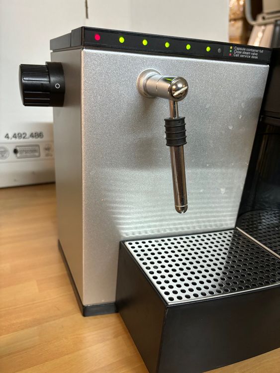 Nespresso ES 100 Professional (Gebraucht) in Zug für CHF 80 – mit ...