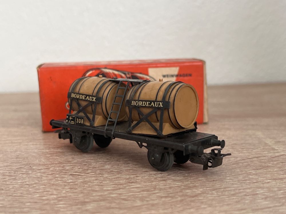 Märklin 4510 Weinwagen Bordeaux H0 (Gebraucht) in St-Aubin-Sauges für CHF 7 – mit Lieferung auf ...