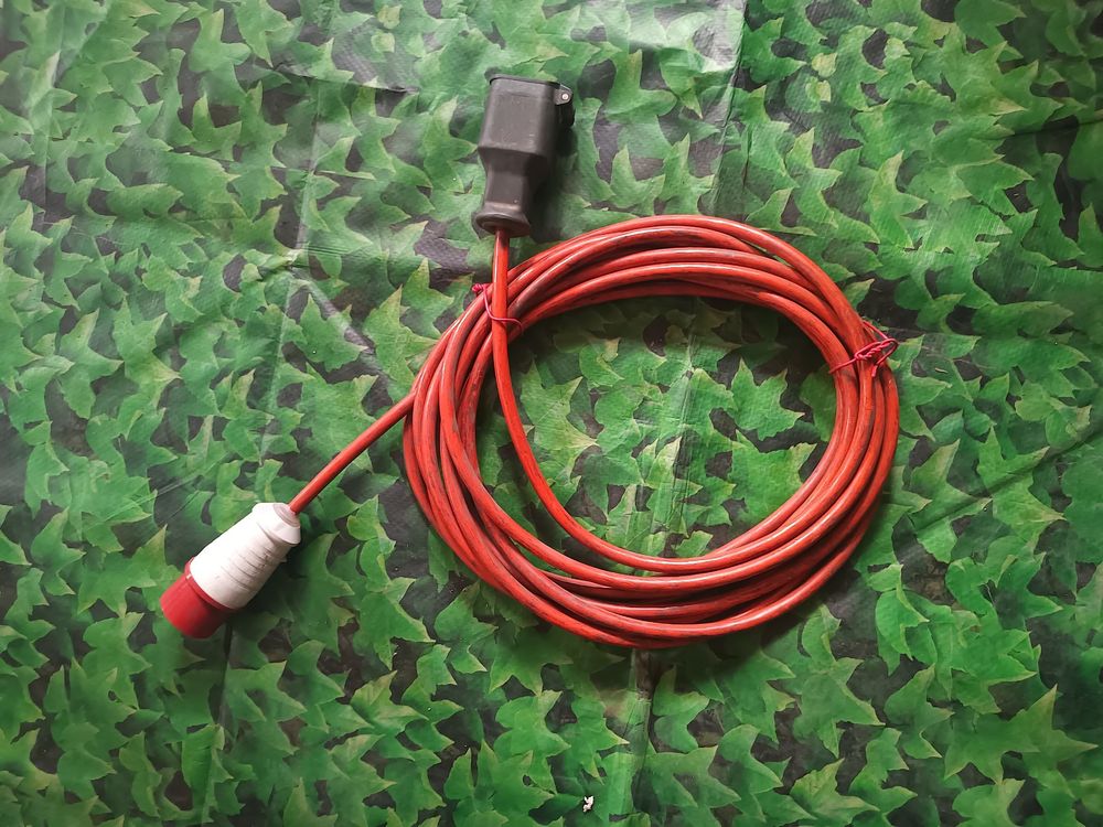 J15/5 Kupplung auf CEE16/5 Stecker 10m (Gebraucht) in für CHF 80 – mit ...
