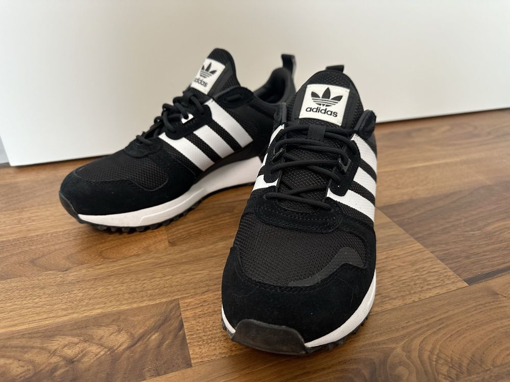 ADIDAS ZX 700 HD (Neu (gemäss Beschreibung)) in Wil SG für CHF 45 – mit ...