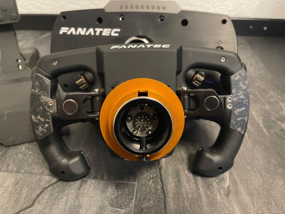 Fanatec Sim Racing Set - mit Clubsport Lenkrad F1 2020 (Gebraucht) in ...