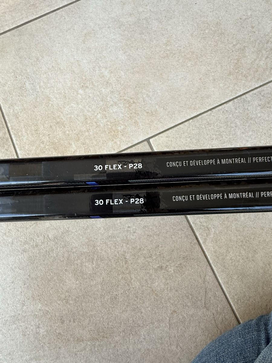 2Stk für 199.- CCM Ribcor Trigger 9 Pro Stock, 30 Flex, P28! (Neu ...