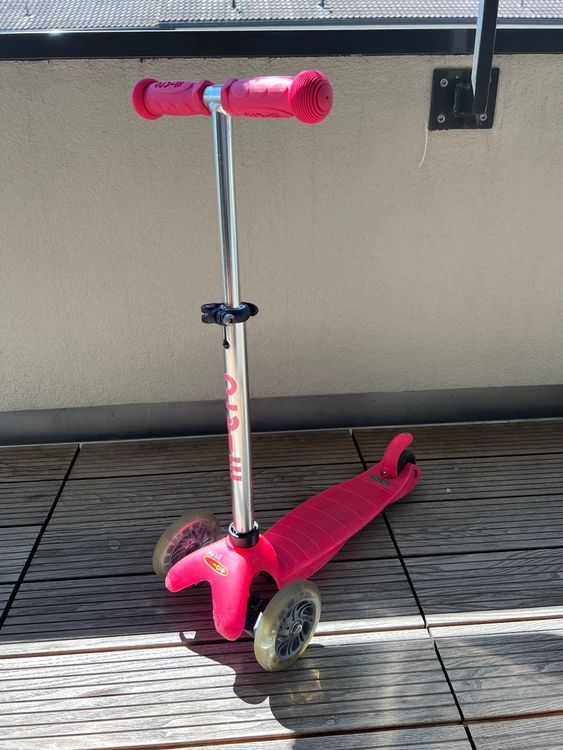 Micro Mini Scooter Plus Roller mit drei LED Rädern pink | Kaufen auf Ricardo
