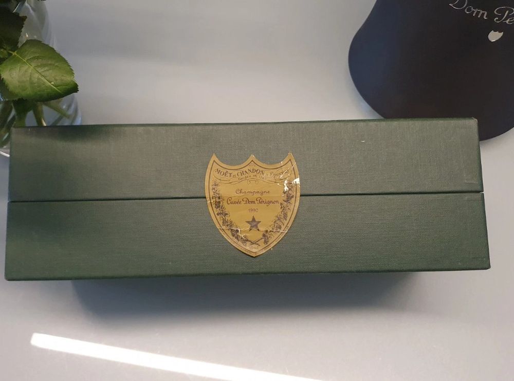 Dom Pérignon Vintage 1990 – Flasche + Original Versiegelt (Neu und ...