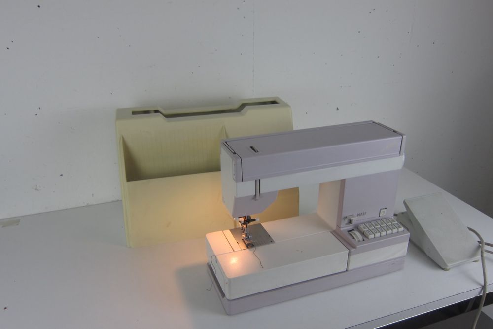 Pfaff Tipmatic (1051/0100a?) Design by Diener 125 Jubiläum (Gebraucht) in Fahrweid für CHF 149 ...