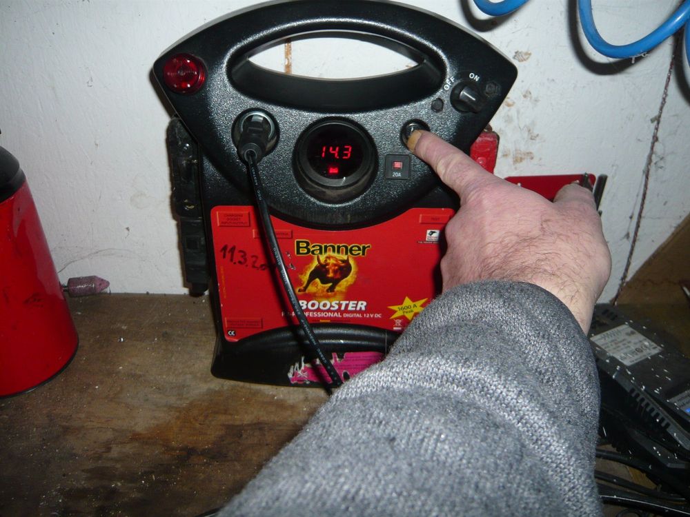 Booster Banner 12V DC 1600 A Peak (Gebraucht) in Bülach für CHF 85 ...
