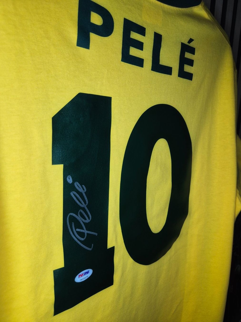 Pelé – Signiertes Brasilien Trikot Nr. 10 | Der grösste Fuss (Gebraucht ...