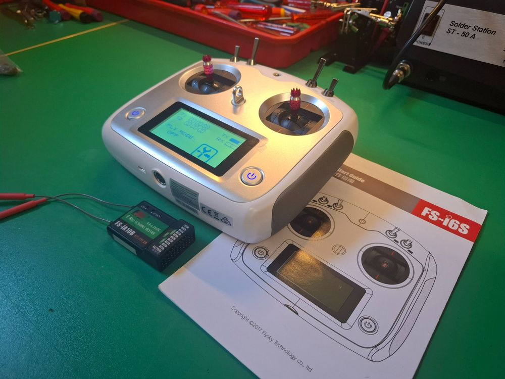 FLYSKY FS-i6S 10-Kanal Fernsteuerung mit Empfänger | Kaufen auf Ricardo