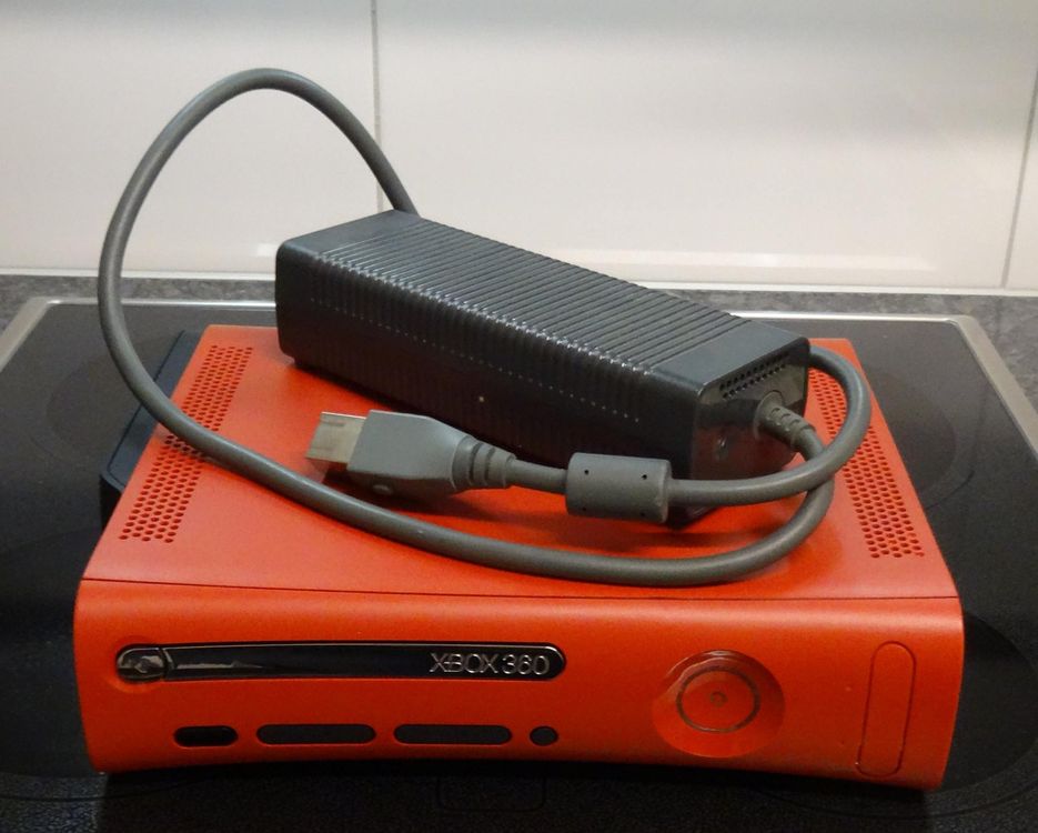 Xbox 360 Fat-Rot mit Chip | Kaufen auf Ricardo