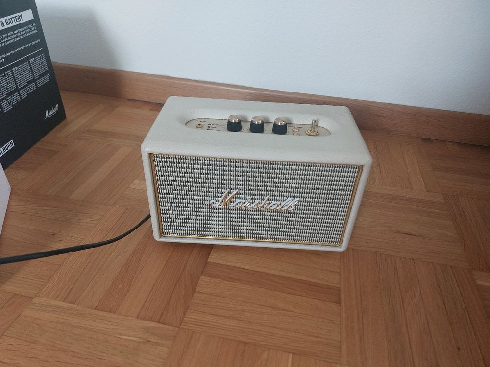 Marshall Kilburn Musikbox (Gebraucht) in Biel/Bienne für CHF 100 – mit ...
