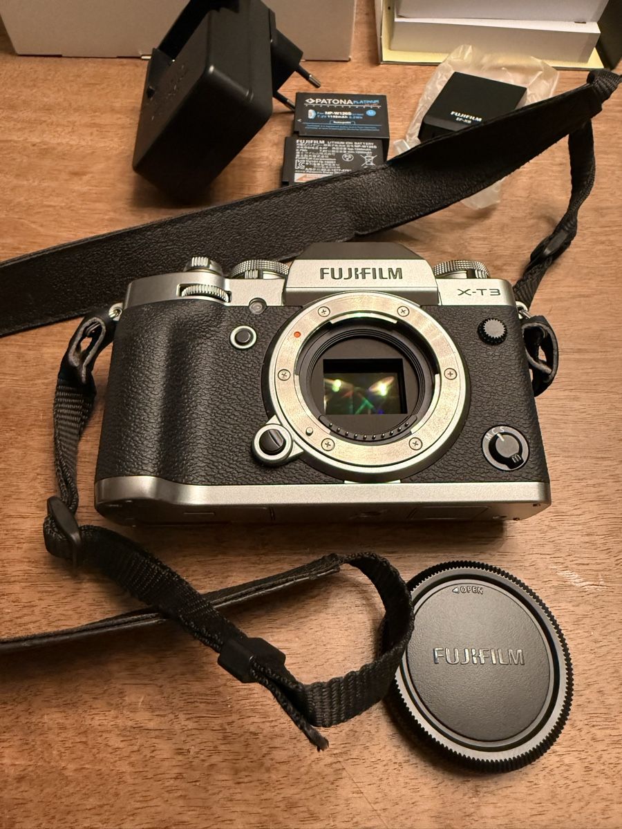 Fujifilm X-T3 Body schwarz/silber inkl. Zubehör (Gebraucht) in Luzern ...