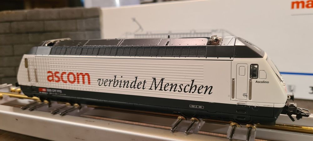 NEUWERTIG Märklin 34617 SBB Re 460 (Neu (gemäss Beschreibung)) in ...