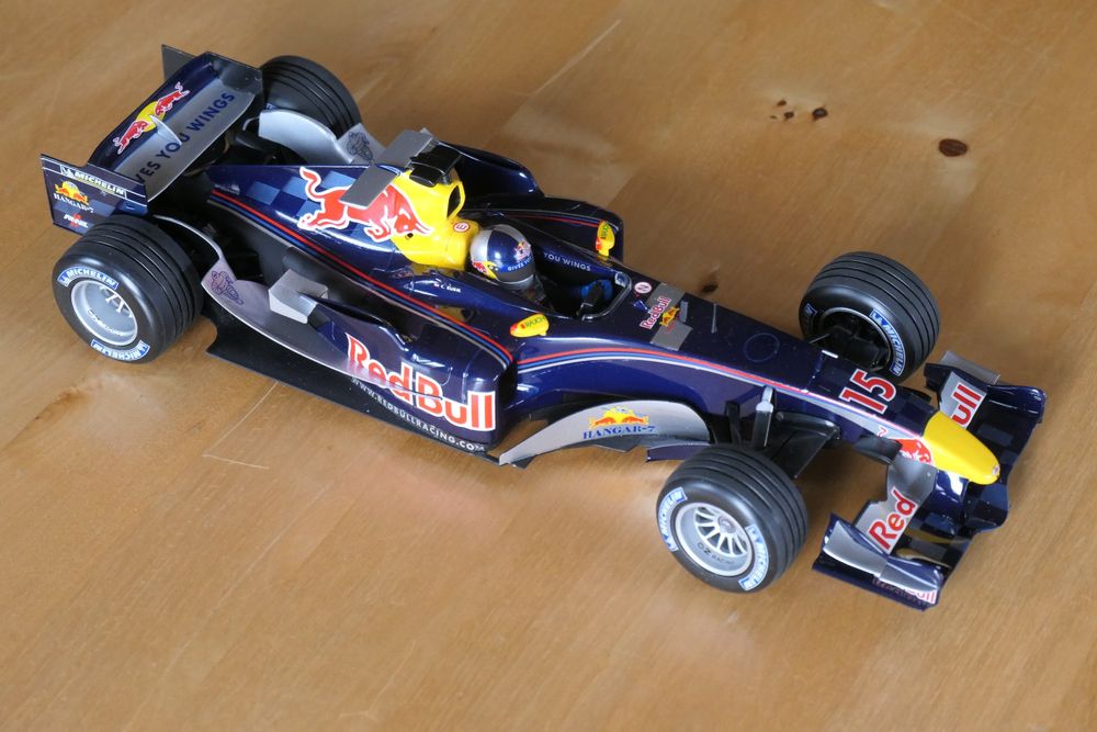 Modellauto Red Bull Cosworth RB1 2005 1:18 | Kaufen auf Ricardo