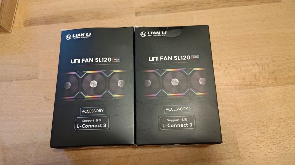 2 x LIAN LI UNI FAN SL120 CONTROLLER KIT (Neu und originalverpackt) in ...