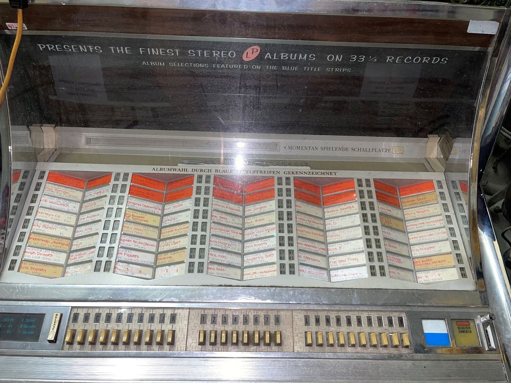 Musikbox Seeburg LP Console! Jukebox! (Gebraucht) in Siebnen für CHF 375 – nur Abholung auf ...