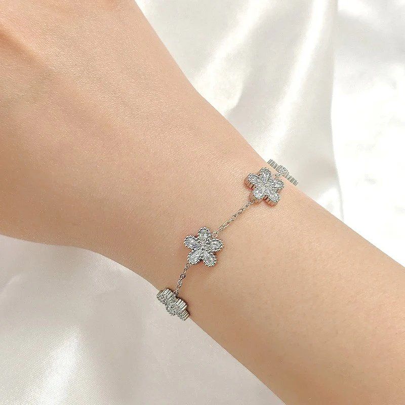 48h Lieferung ab 🇨🇭 | Edelstahl Armband 5 Blumen, Neu (Neu und originalverpackt) in Buchs SG für ...