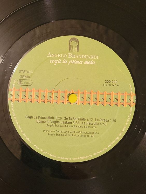 LP ANGELO BRANDUARDI - COGLI LA PRIMA MELA (Gebraucht) in la Chaux-de ...