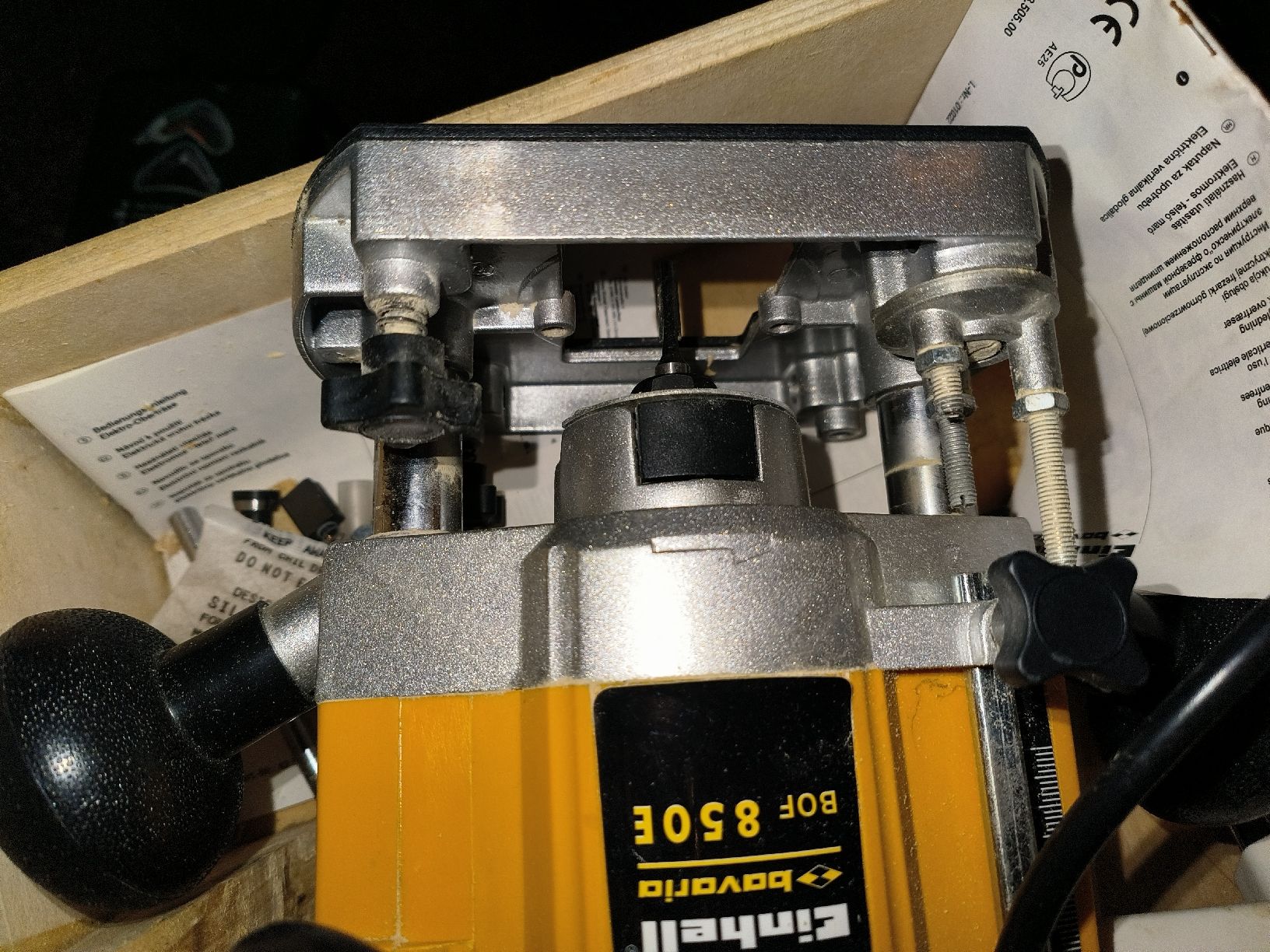 Einhell Bavaria Oberfräse BOF 850E im Koffer, neuwertig (Gebraucht) in ...