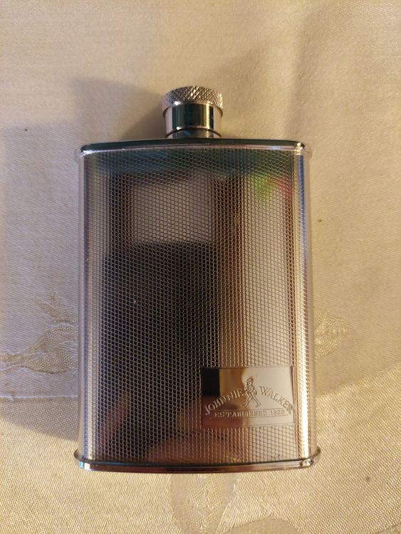 Sammler-Flachmann von Johnnie Walker (Gebraucht) in Otelfingen für CHF ...