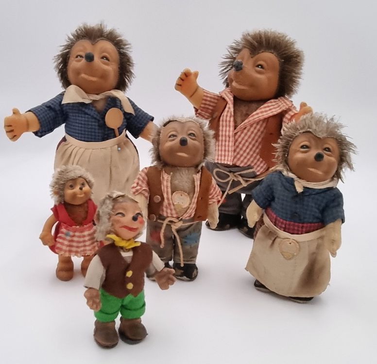 3 Generationen (6 Stück) Steiff Mecki und Micki Figuren (Gebraucht) in ...