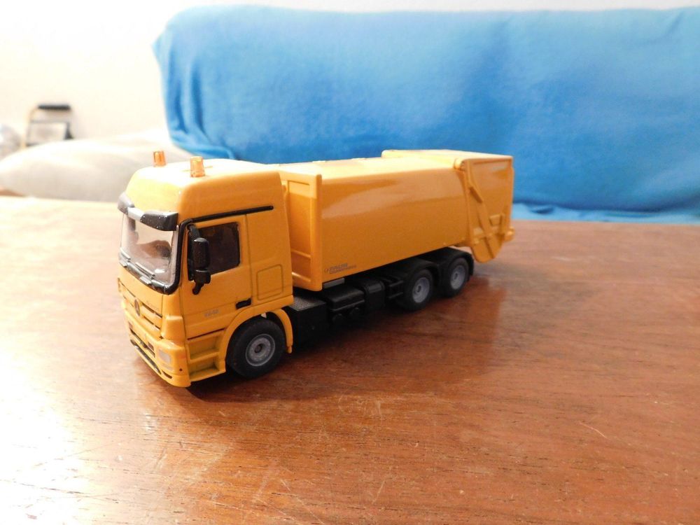 Siku Mercedes Müllwagen 1:50 | Kaufen auf Ricardo