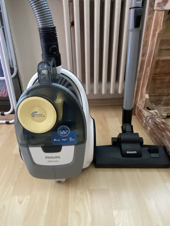 Staubsauger Philips Power Cyclone 4 / NEU | Kaufen auf Ricardo