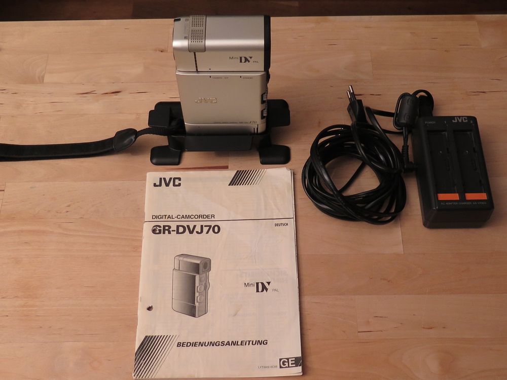 Camcorder MiniDV JVC GR-DV J70 (Gebraucht) in Basel für CHF 40 – mit ...