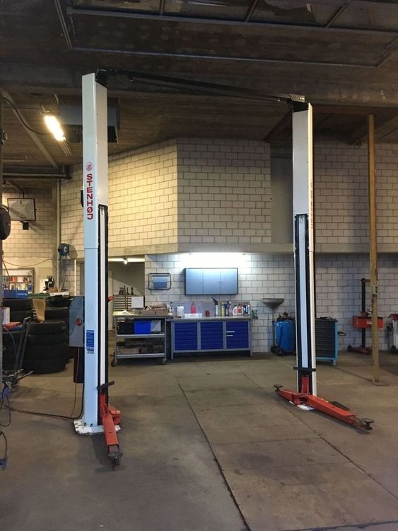Autolift Stenhoj, 2 Säulen - Hebebühne 3200KG (Gebraucht) in Roggwil BE ...