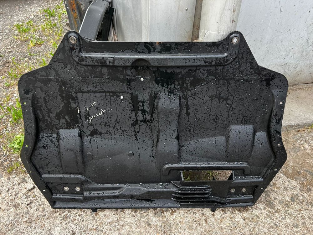 Original Unterer Motorschutz VW Caddy 2015 (Gebraucht) in Chiggiogna ...