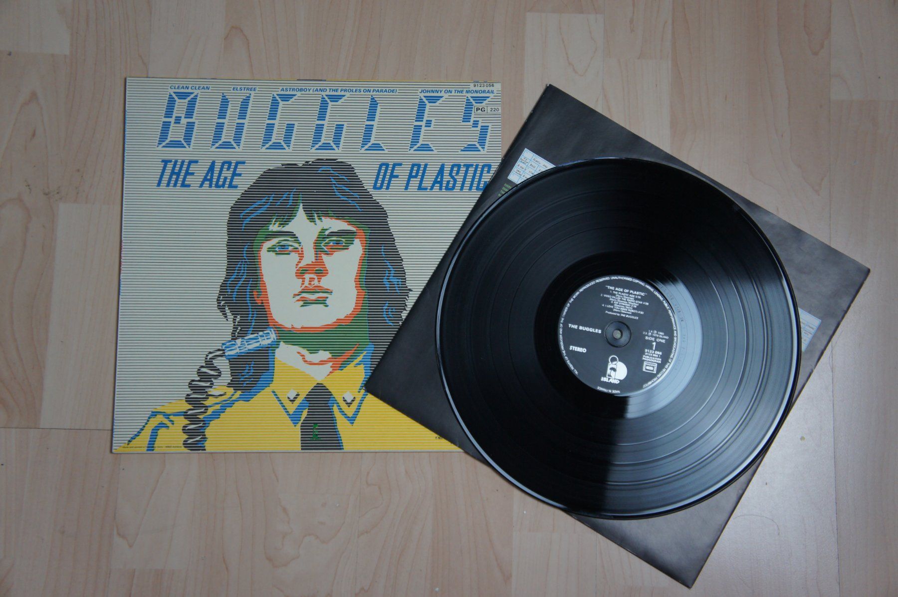 LP The Buggles ‎– The Age of Plastic (Gebraucht) in Ernetschwil für CHF ...