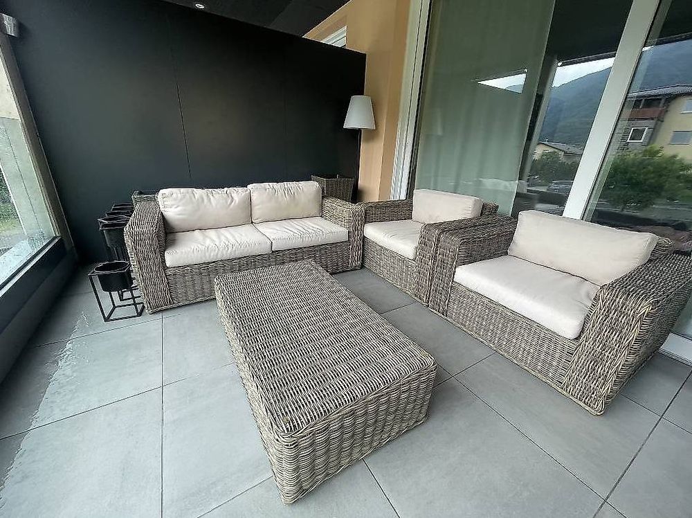 Divano lounge da esterno, rattan VERO, colore beige (Usato) a Bironico ...