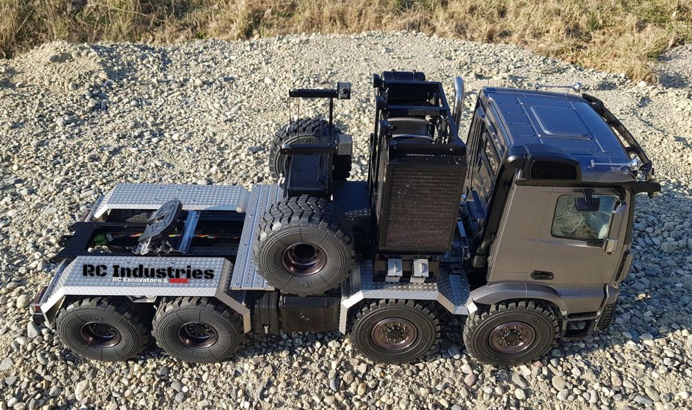RC Truck - Mercedes-Benz 8x8 Off Road 1/14 (Neu (gemäss Beschreibung ...