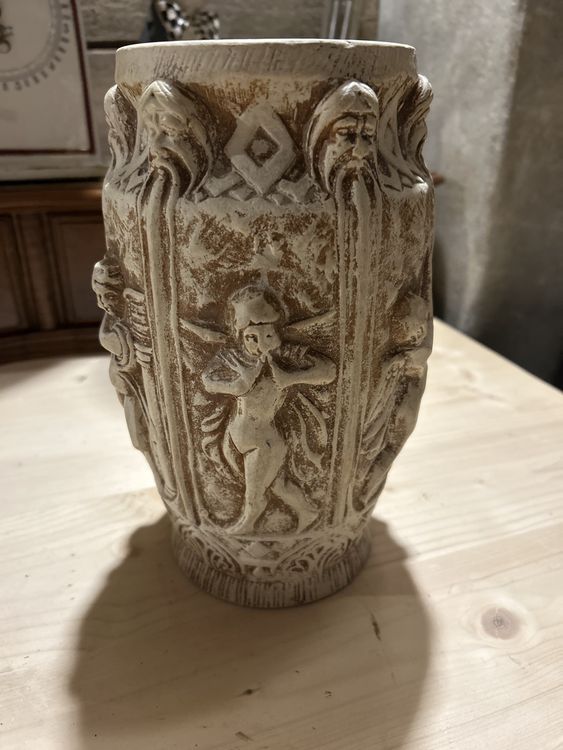 Antike Relief Vase, Puten,Engel, Wasserspeier, Jugendstil (Gebraucht) in Oberkulm für CHF 145 ...