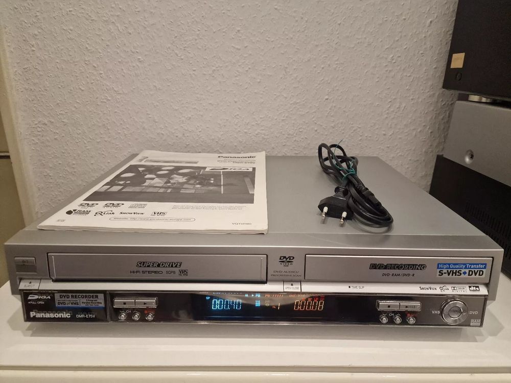 Panasonic DVD -VCR REKORDER - KOMBI GERÄT-SILBER REVIDIERT | Kaufen auf Ricardo