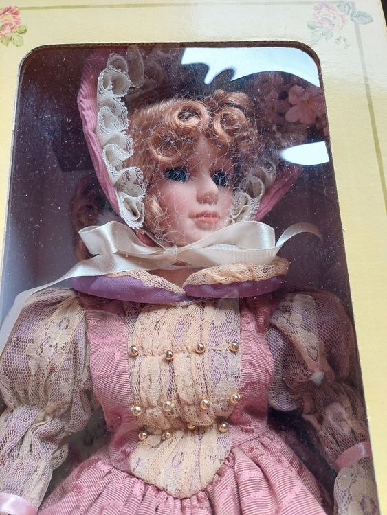 6 STK NEUE VICTORIAN DOLLS PUPPEN (Neu und originalverpackt) in Huttwil ...