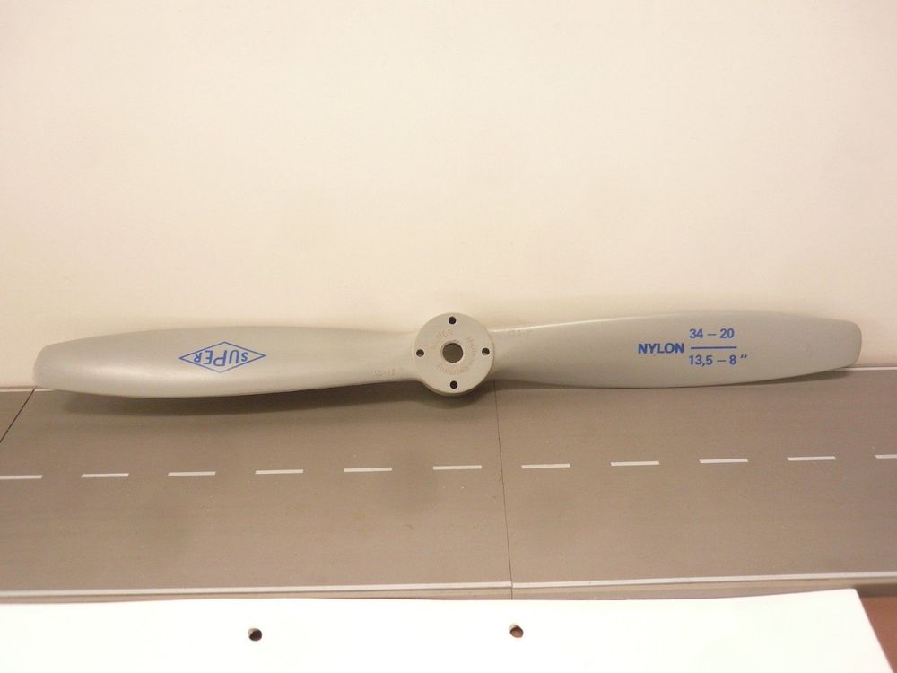 GRAUPNER NYLON PROPELLER 13,5 x 8 NEU (Neu (gemäss Beschreibung)) in ...