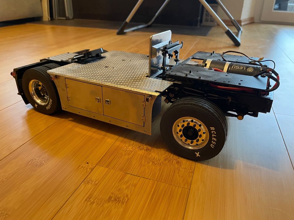 Neuwertiges LESU Scania 4x4 Chassis | Kaufen auf Ricardo